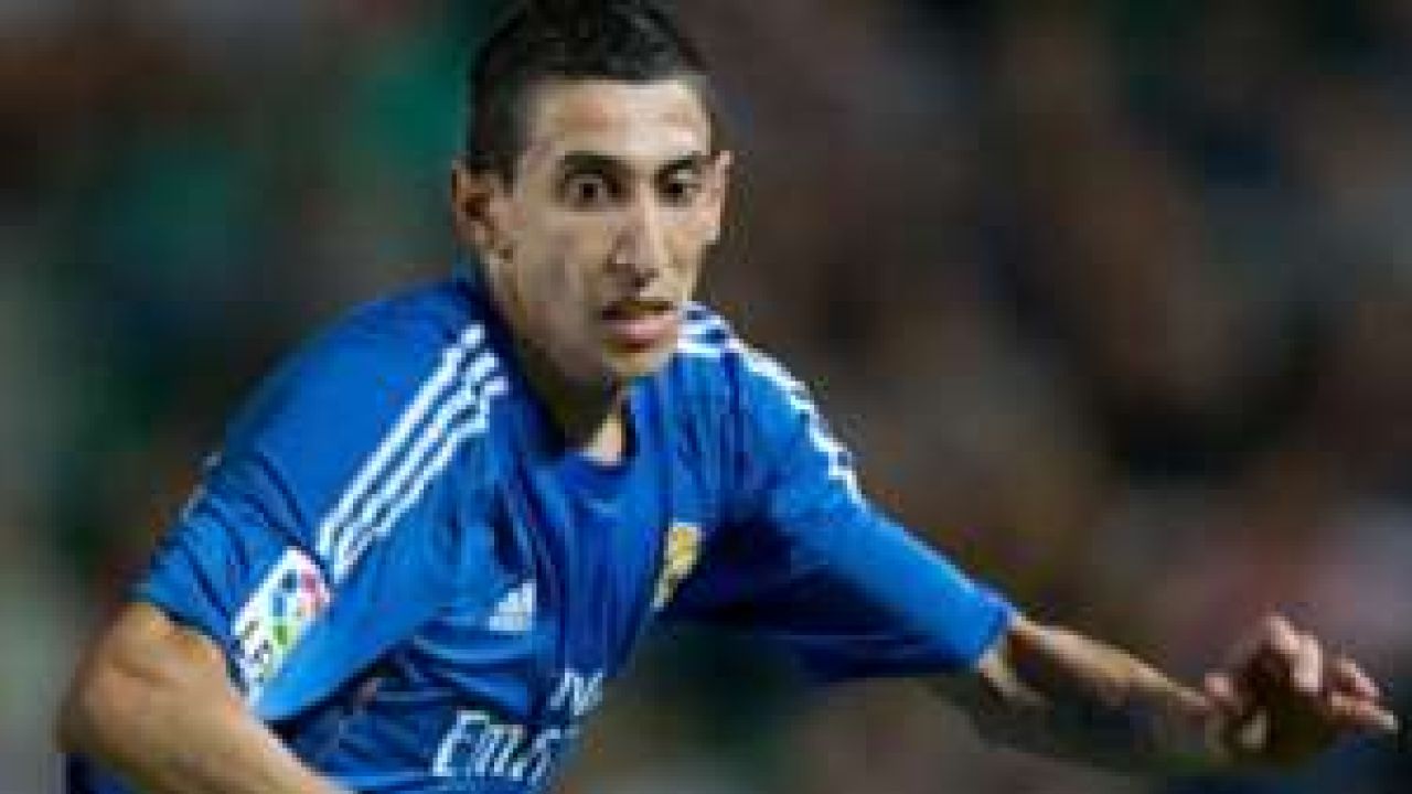 Manchester United midfielder Angel Di Maria sustains suspected ...