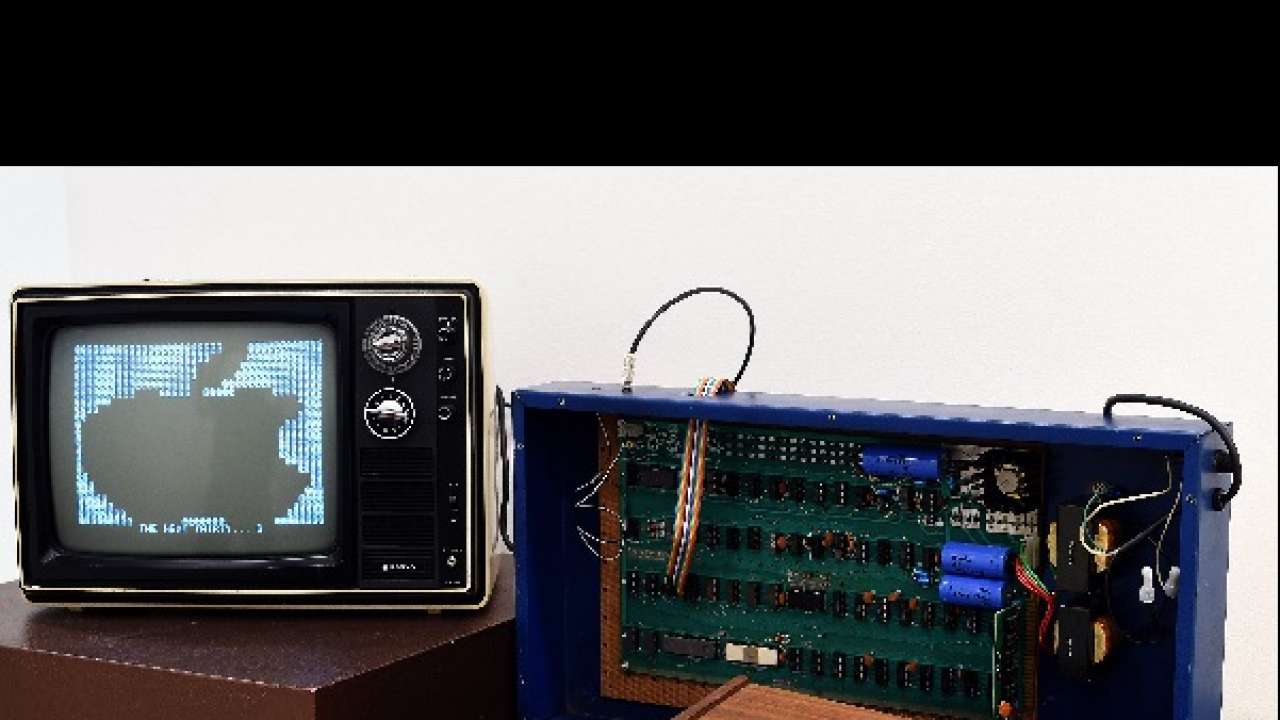 Original Apple computer sells for $365,000 at New York auction