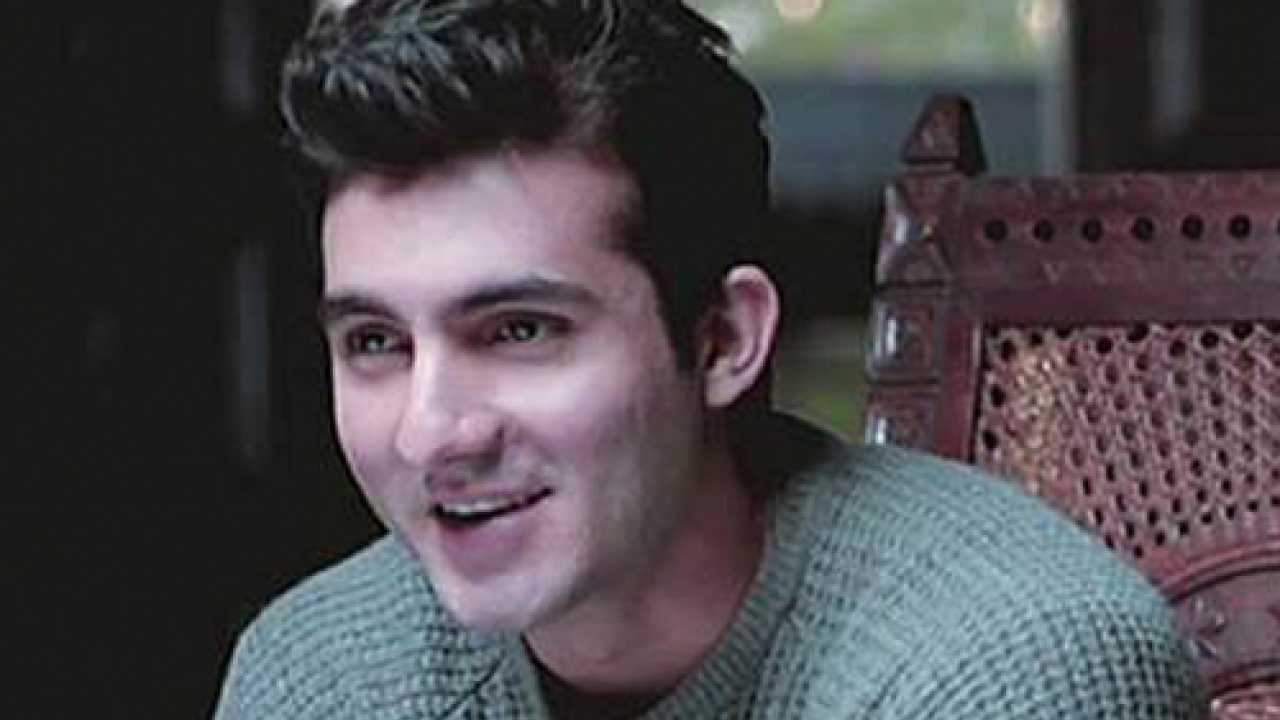 Pakistani star Shahroz Sabzwari to enter Bollywood with 'Luv Story'