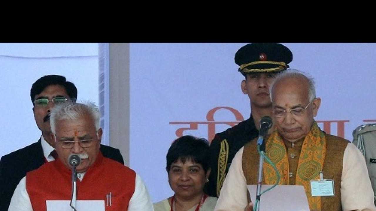 Proceeding in Robert Vadra land deal case as per law, says Manohar Lal ...