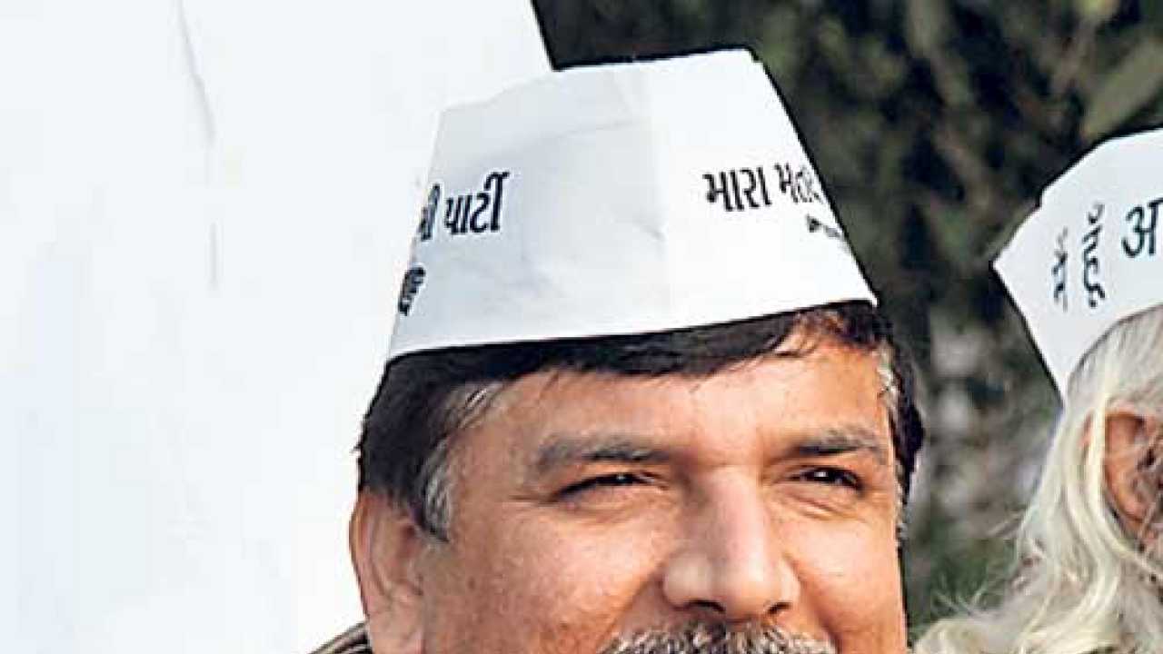 Bhushan, Yadav worked for maligning AAP's image: Sanjay Singh