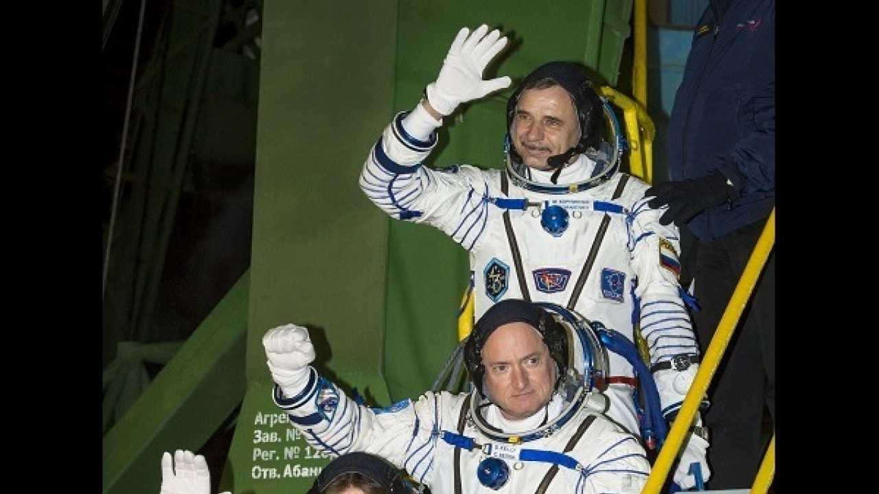 US-Russian crew begins historic mission of year-long stay in space