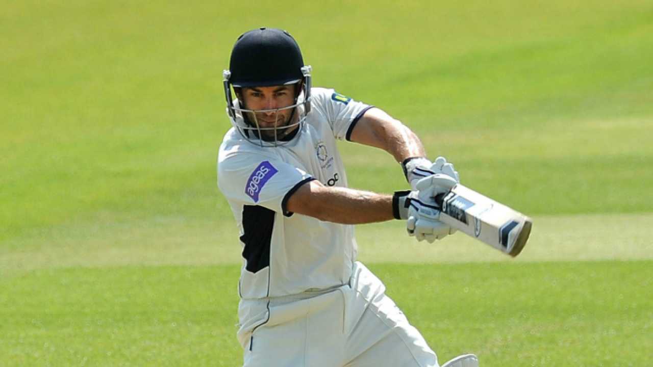 Neil McKenzie announces retirement after a super show in his last first ...