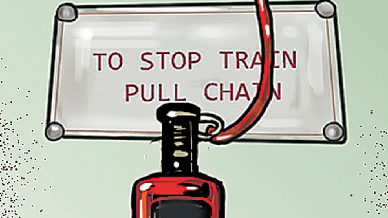 Dry Gujarat's bootleggers behind Western Railway's chain-pulling menace