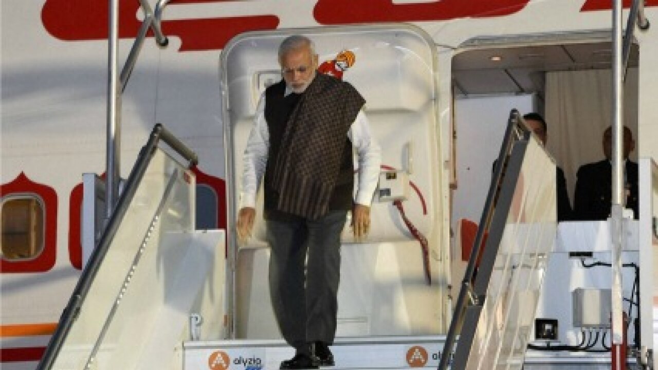 PM Narendra Modi meets Indian community in Paris