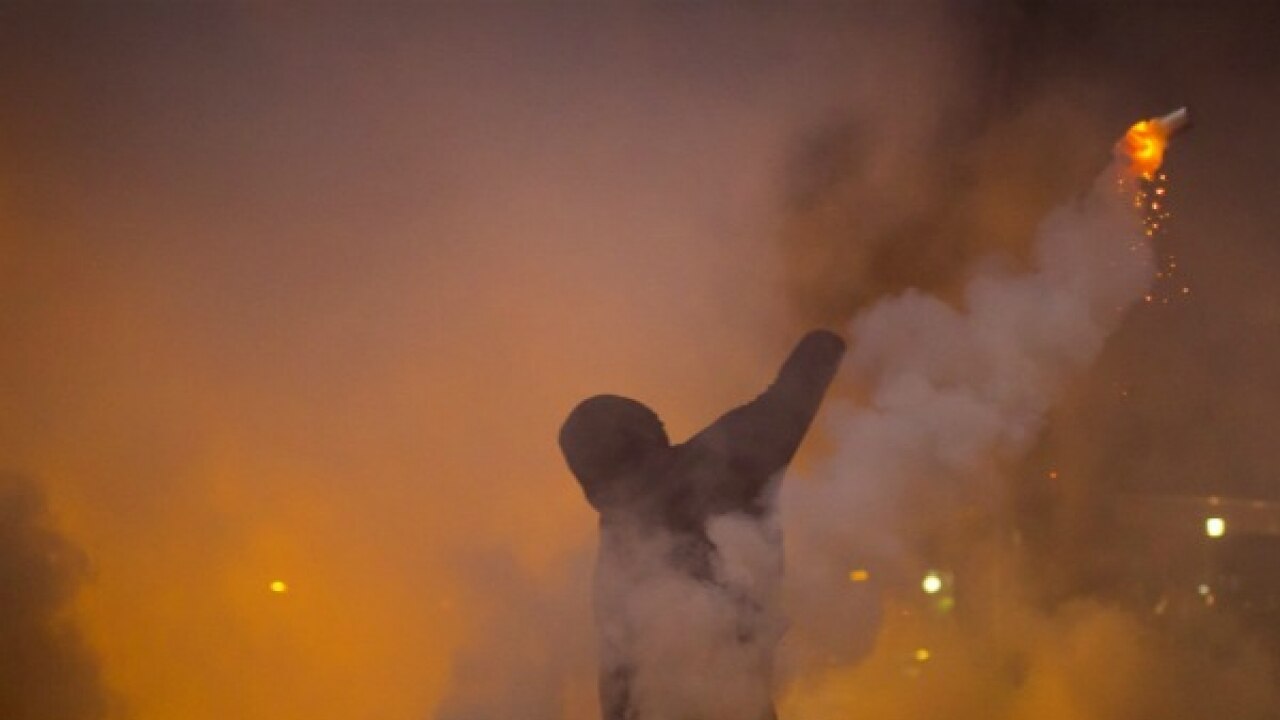 US faces worst riots in years in Baltimore; police descend to enforce ...