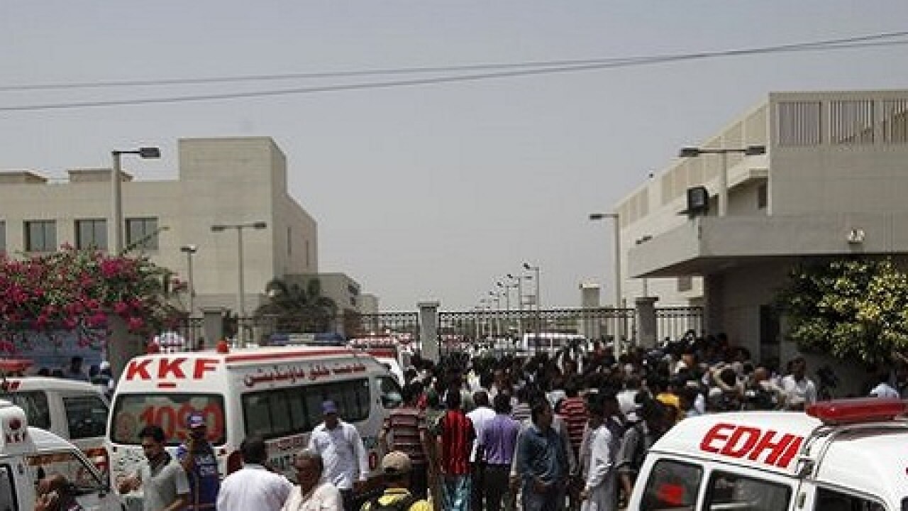 47 killed in bus attack in Pakistan's Karachi; Islamic State pamphlet ...