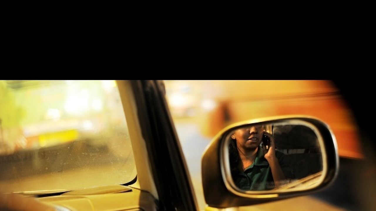 70% people use smartphones while driving: Study