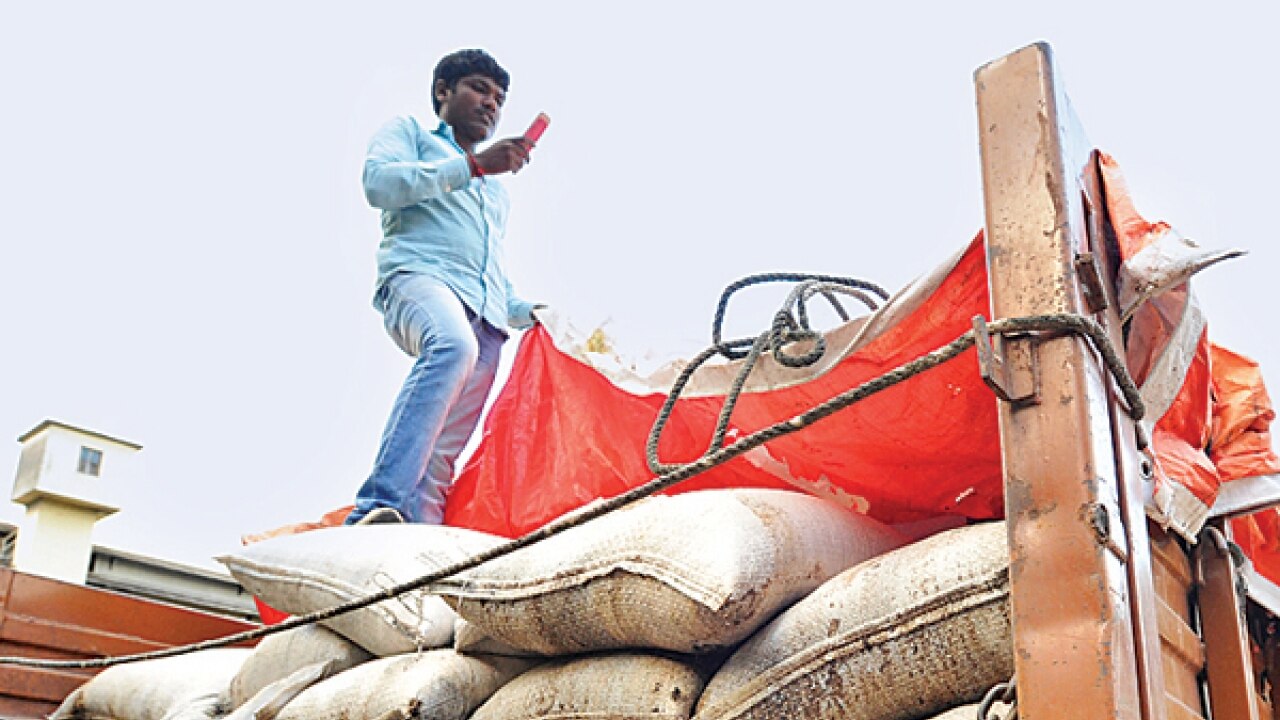 Maharashtra Government To Impose MCOCA In Foodgrain Scam Maharashtra Government To Impose MCOCA In Foodgrain Scam