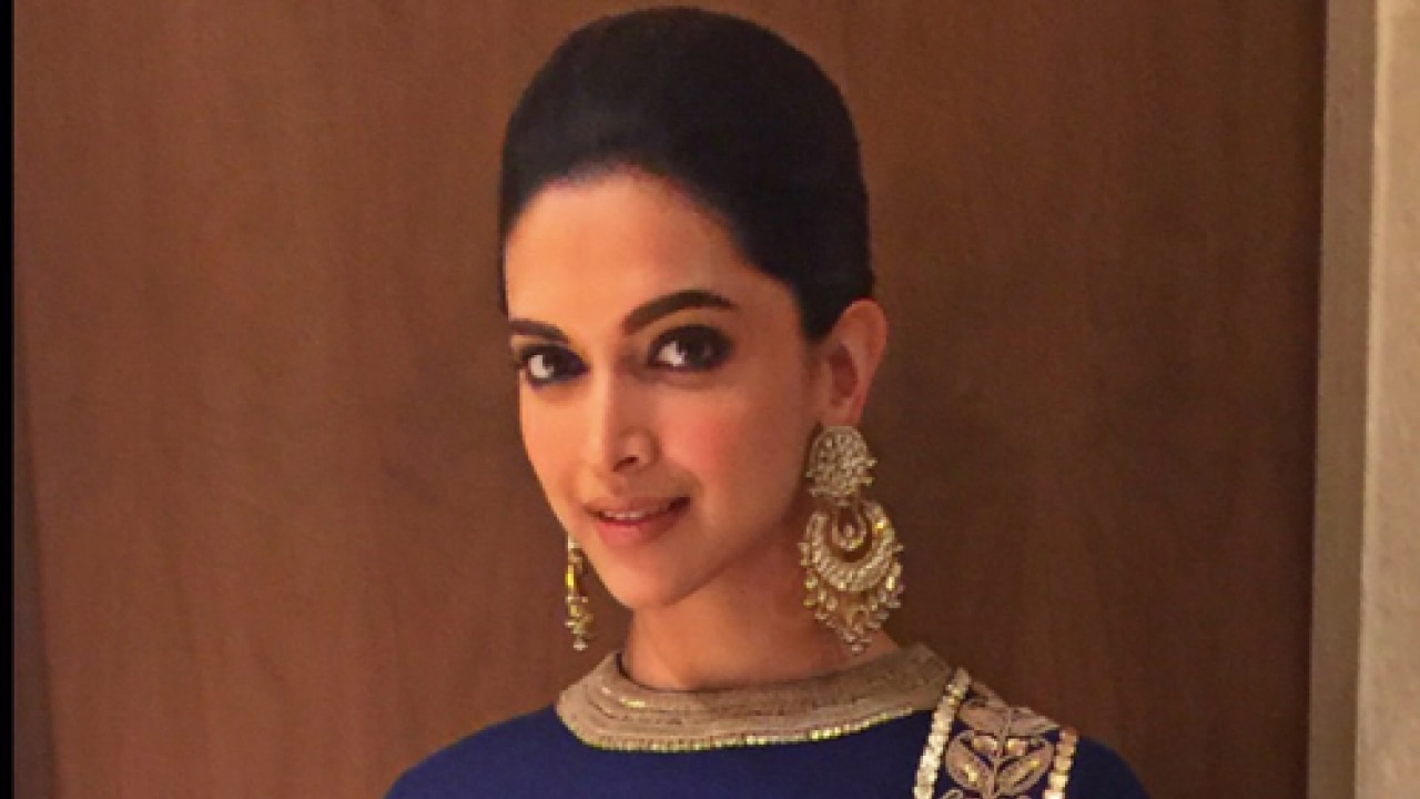 Deepika Padukone visits Kolkata to celebrate 'Piku' success