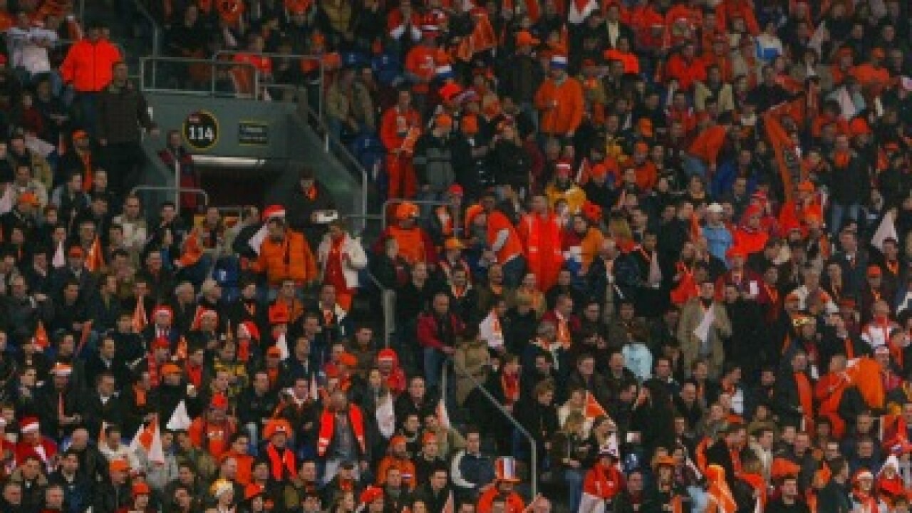 Dutch FA reviewing 1996 sponsorship deal with Nike
