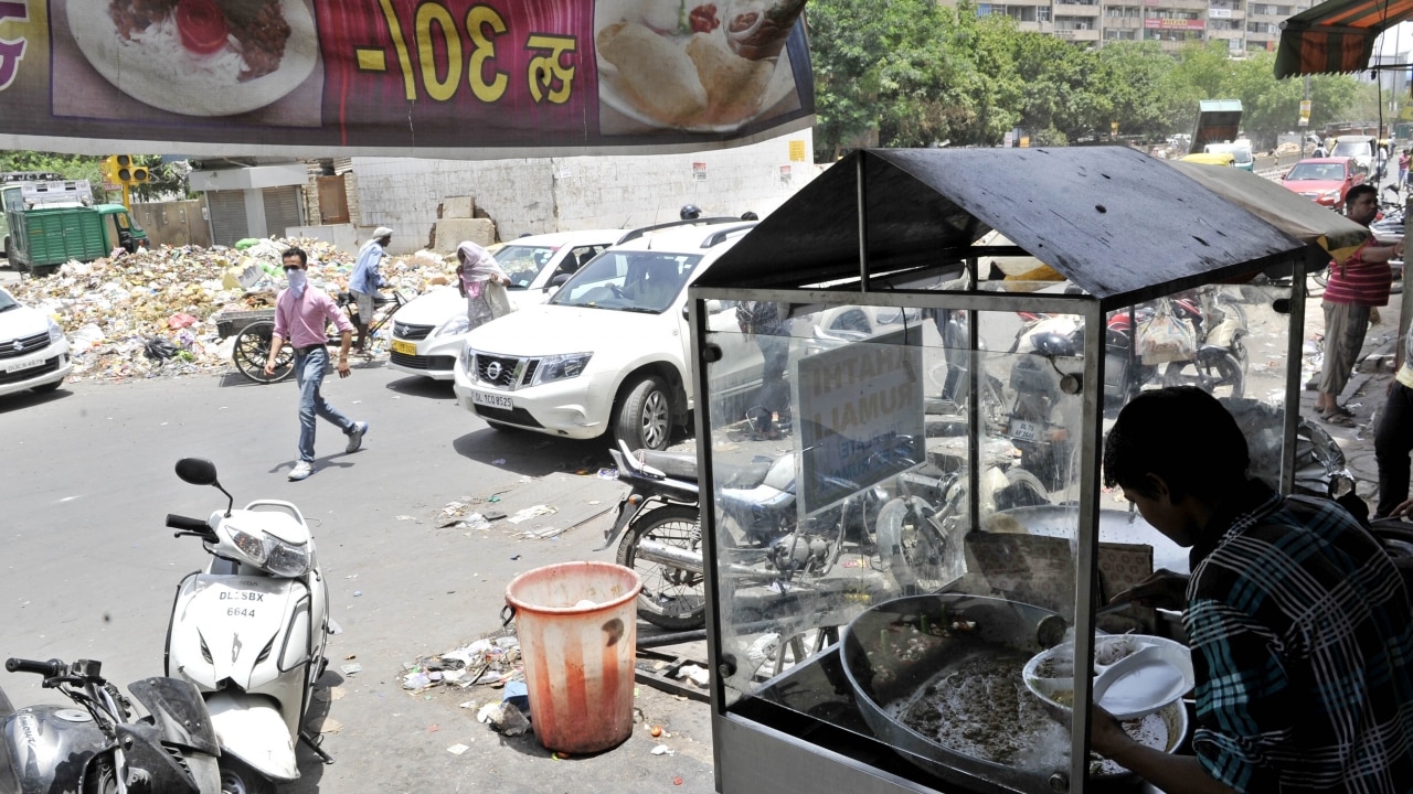 Horrific photos of east Delhi turning into a garbage dump