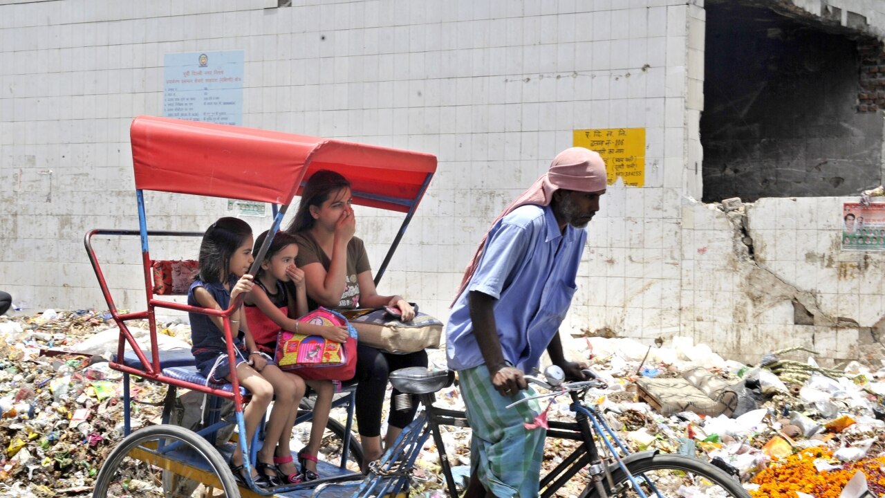 Horrific photos of east Delhi turning into a garbage dump