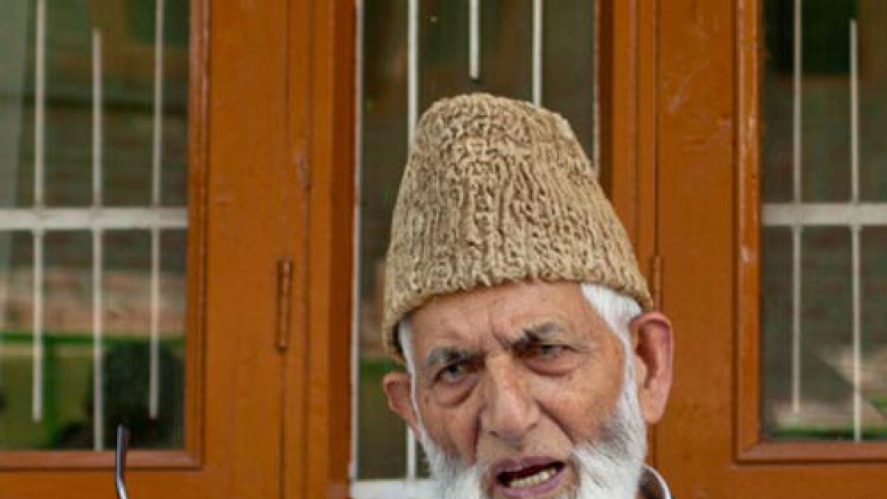 Syed Ali Shah Geelani expresses displeasure over waving of ISIS flags ...