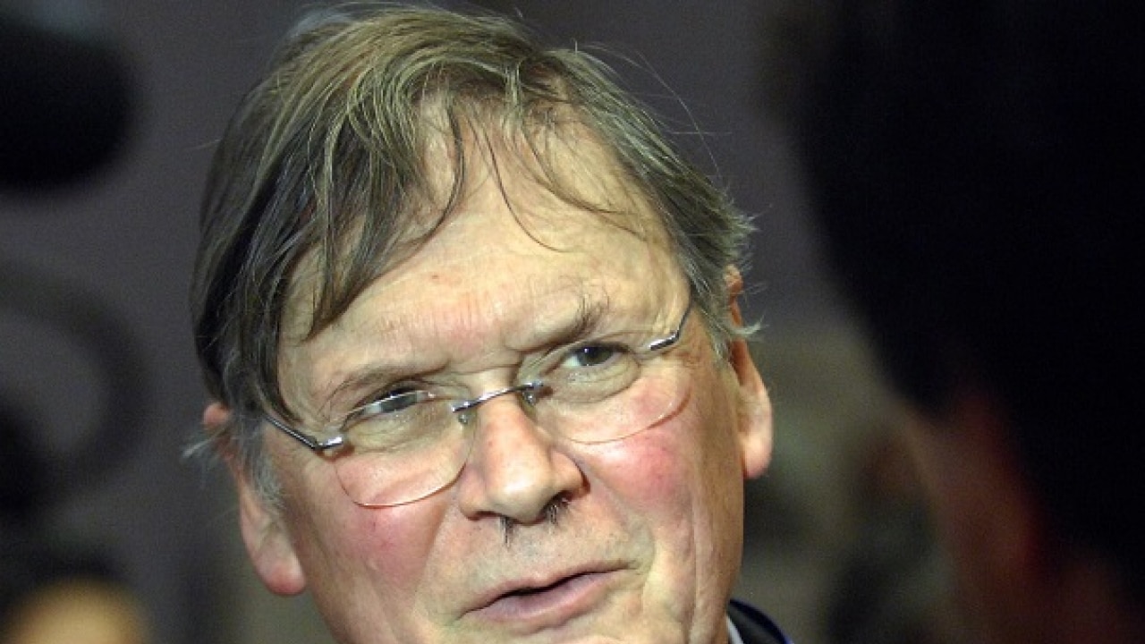 Sexist comments row: British scientist Tim Hunt says he was forced to ...