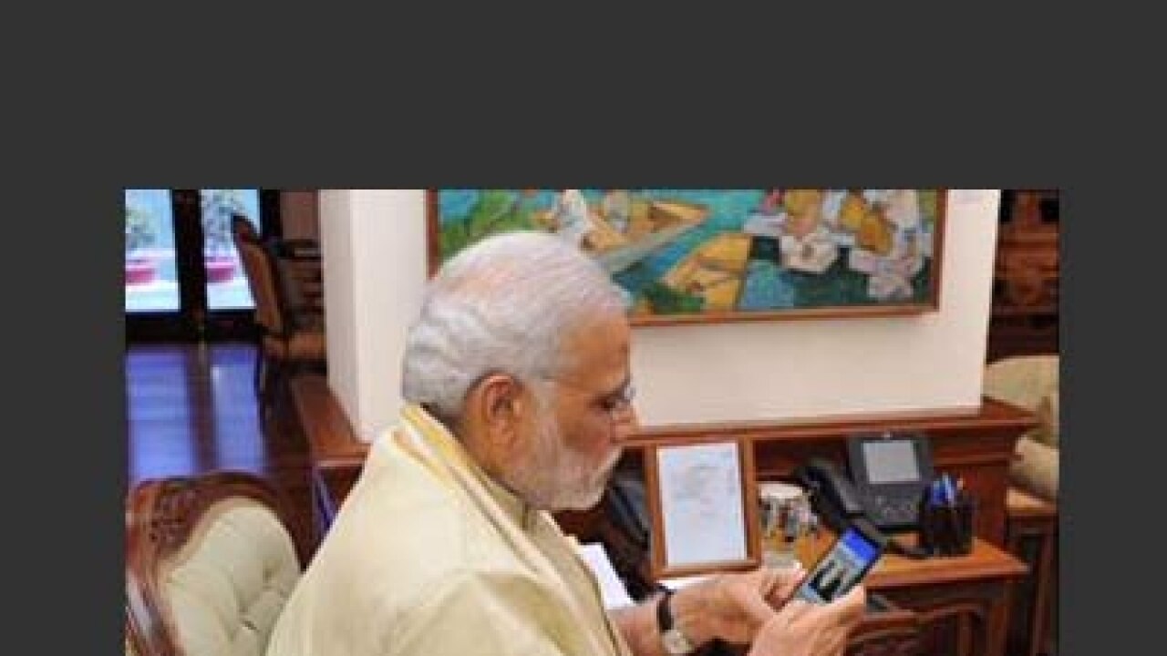 Did only 100 people download 'Narendra Modi Mobile App'?