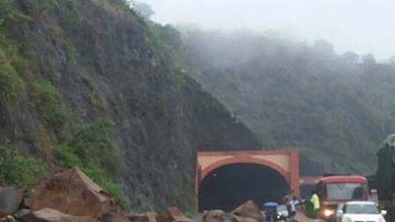 Landslide on Mumbai-Pune expressway