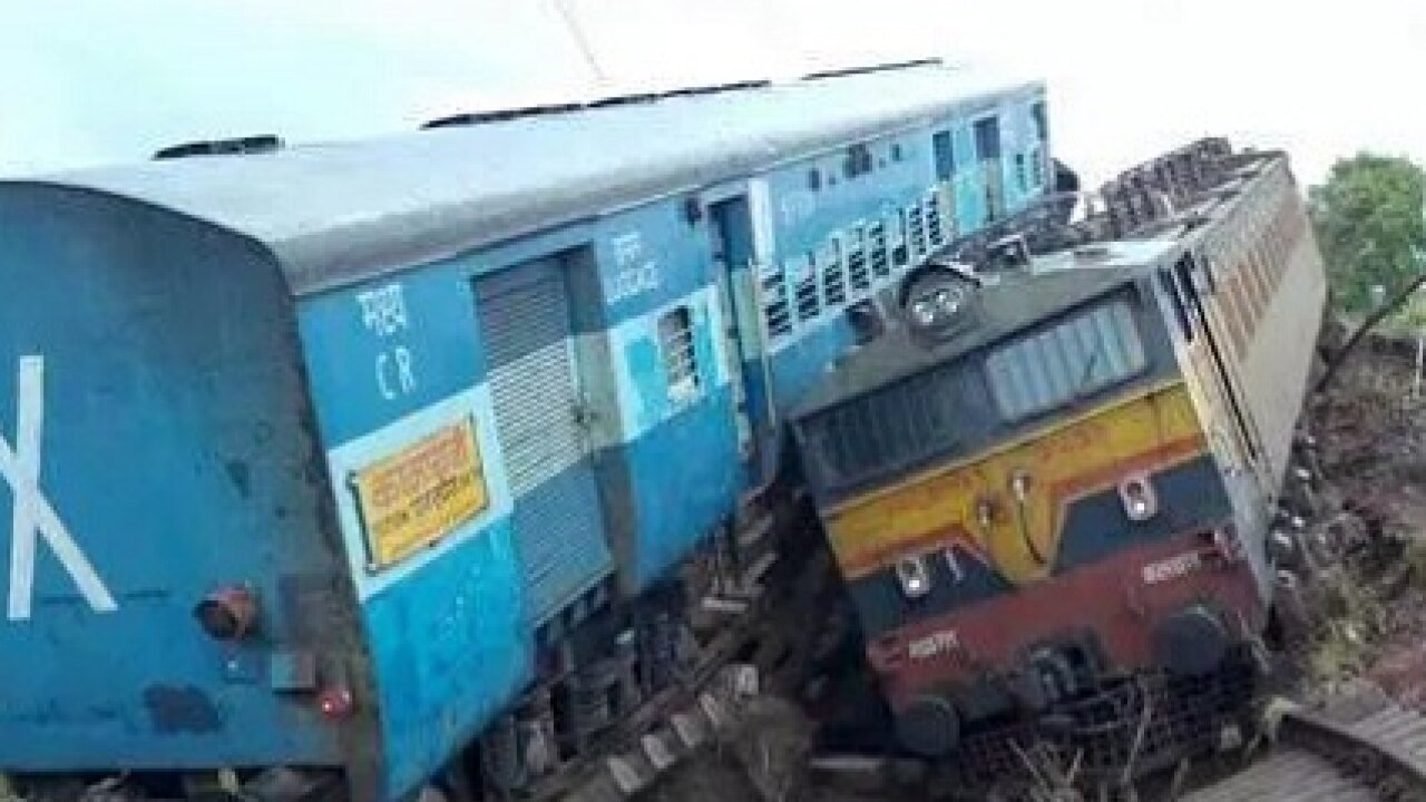 Harda train mishap: Relief train carrying Janta Express survivors ...