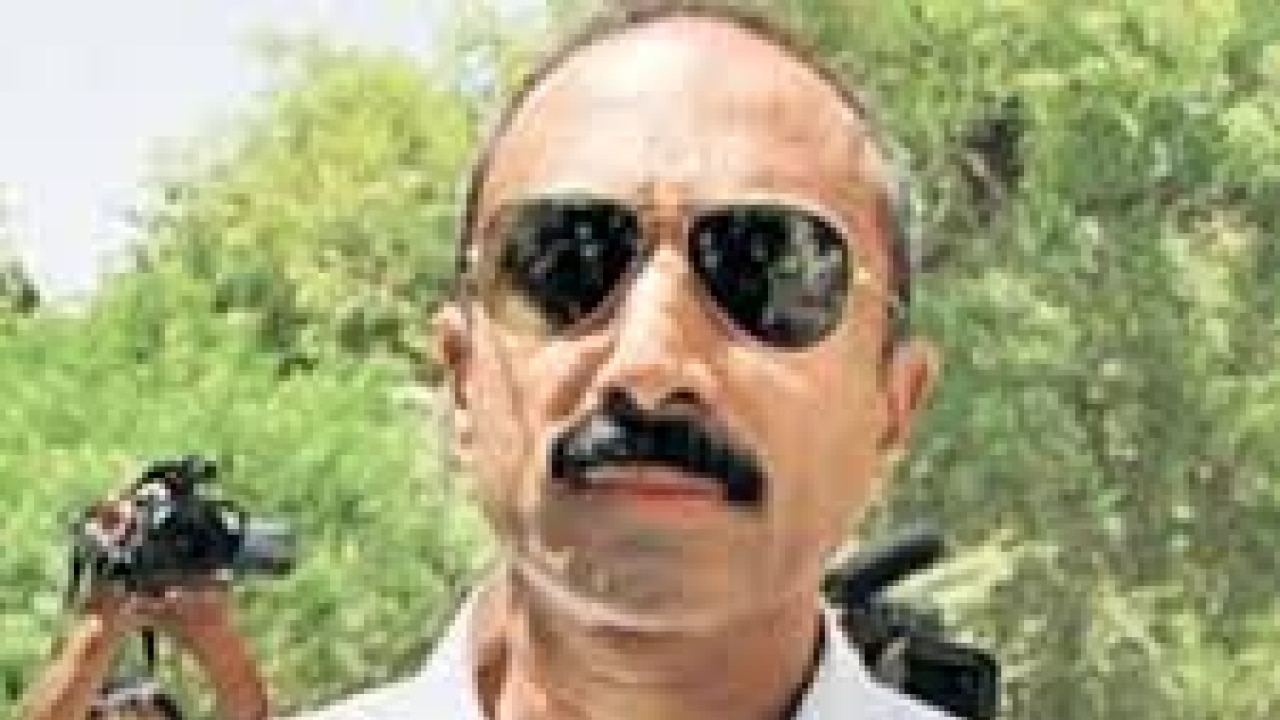 Gujarat: Suspended IPS officer Sanjiv Bhatt gets notice over ...