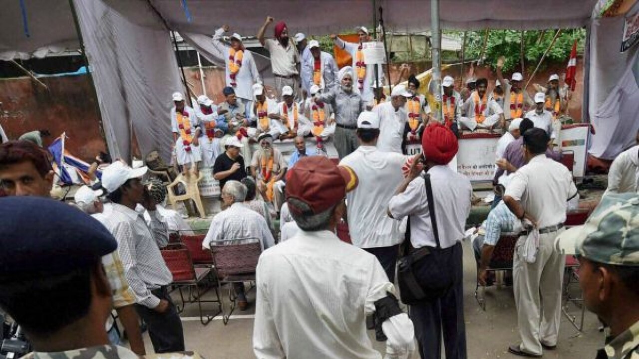 Despite news of government action, OROP protest continues