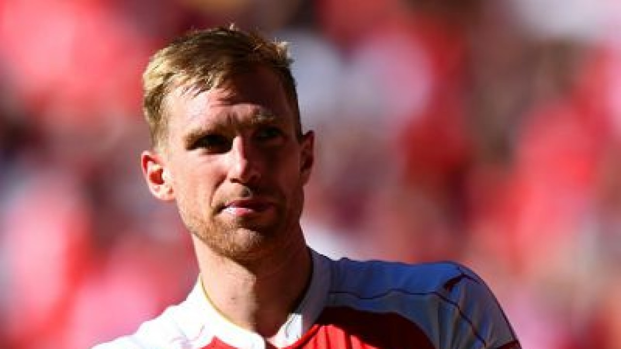 Capital One Cup: Per Mertesacker returns to reinforce Arsenal defence