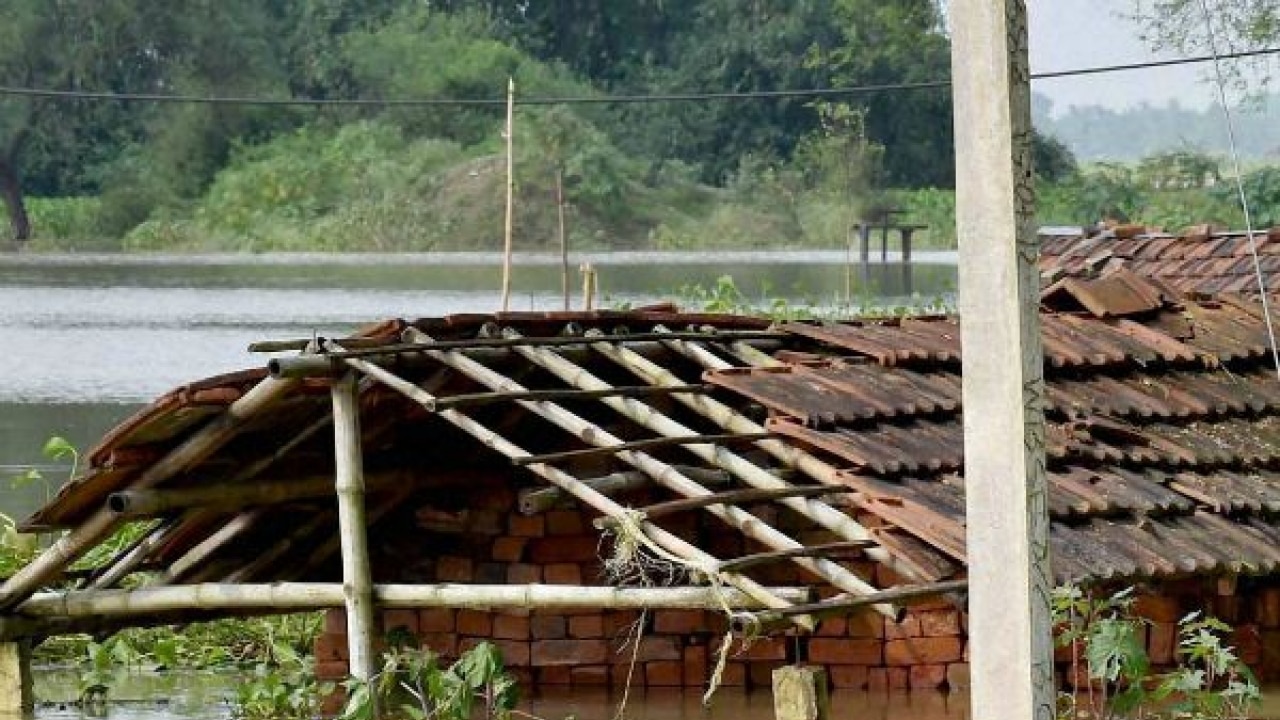 West Bengal flood death toll rises to 69; CM Mamata Banerjee visits ...