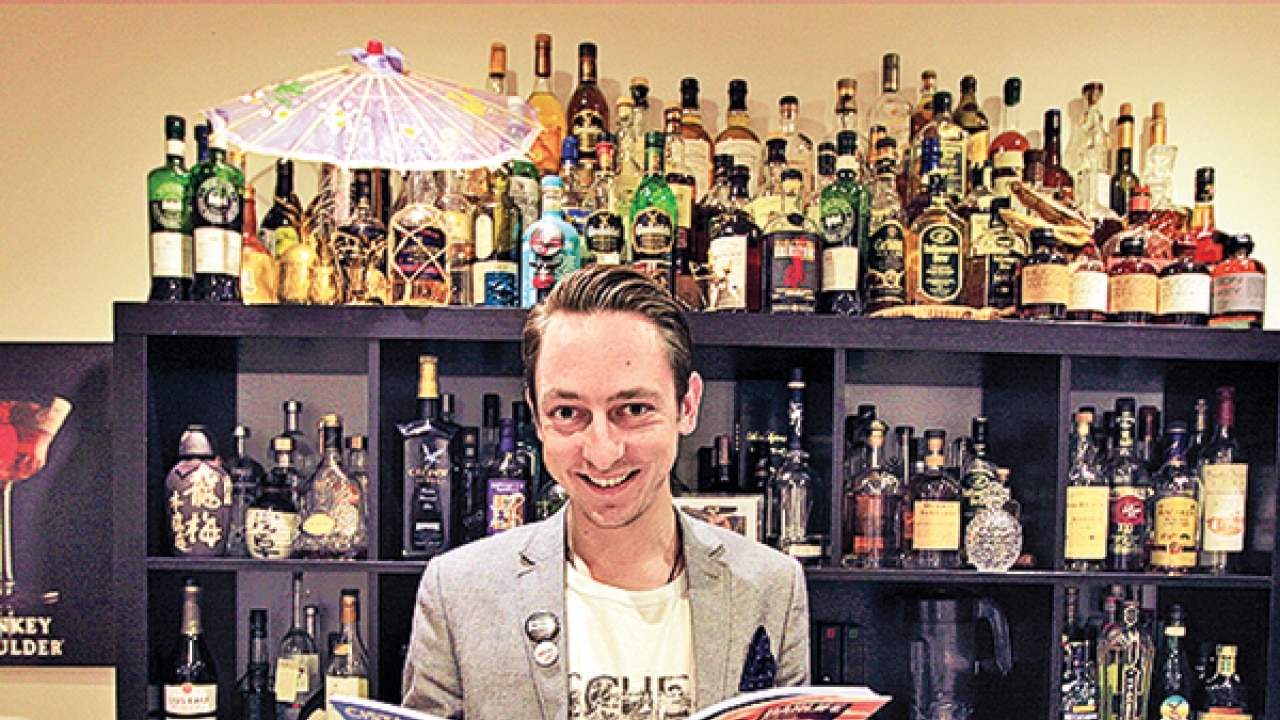 I can mix drinks in the dark: Roman Foltan