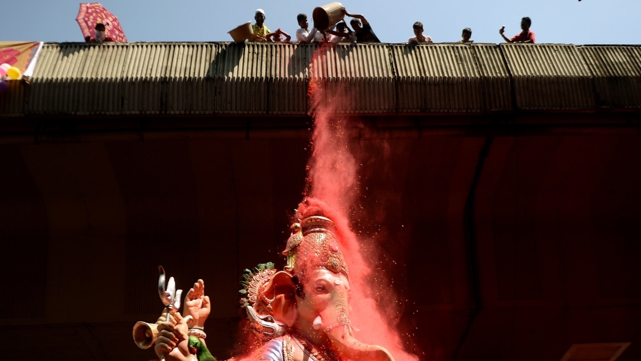 Ganpati Visarjan in pictures: Devotees bid adieu to Lord Ganesha