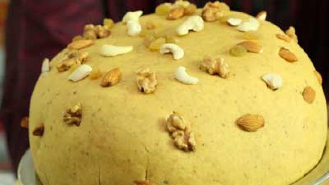 Wooing Ganesha with the world's biggest ladoo