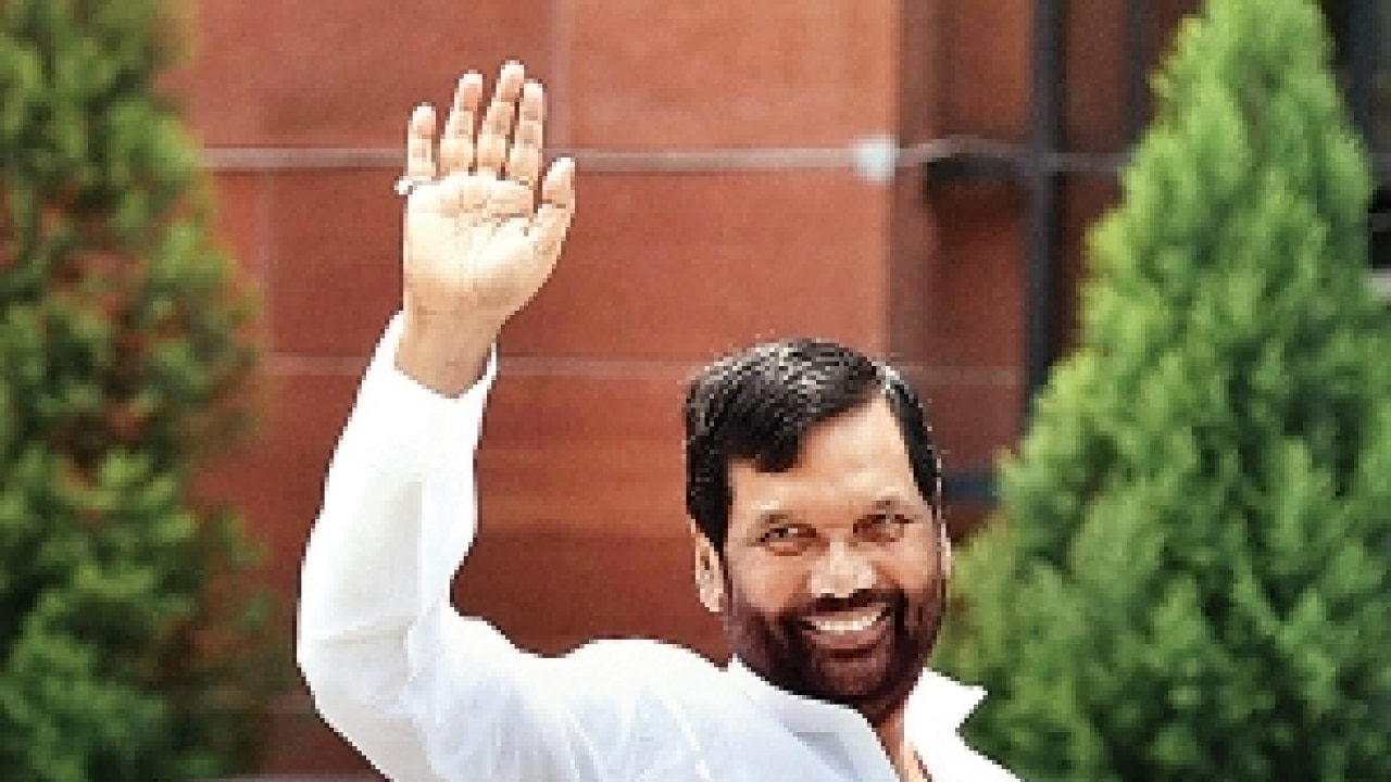 Bihar Elections 2015: A glimpse into Ram Vilas Paswan's political journey
