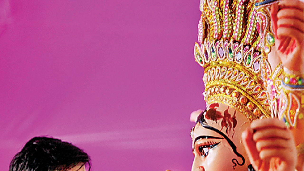 Pujo more traditional in Mumbai than in Kolkata, say Bengal sculptors