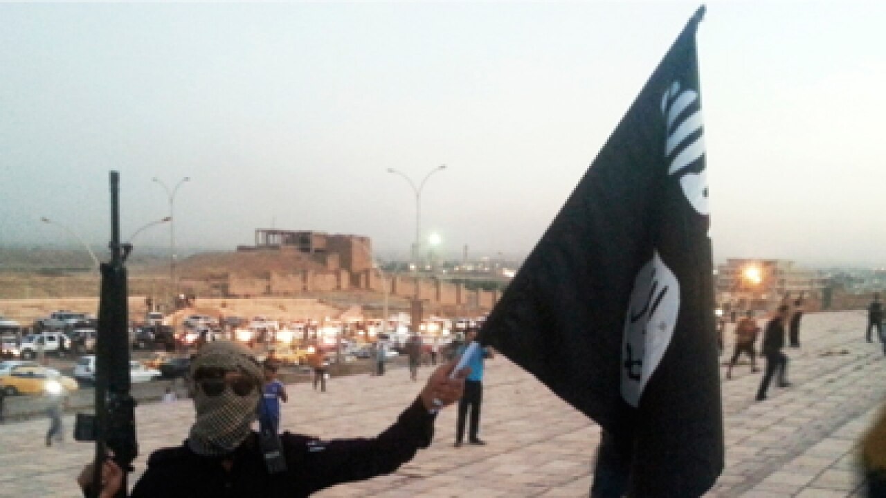 First US commando killed in rescue raid, 70 hostages freed from ISIS in ...