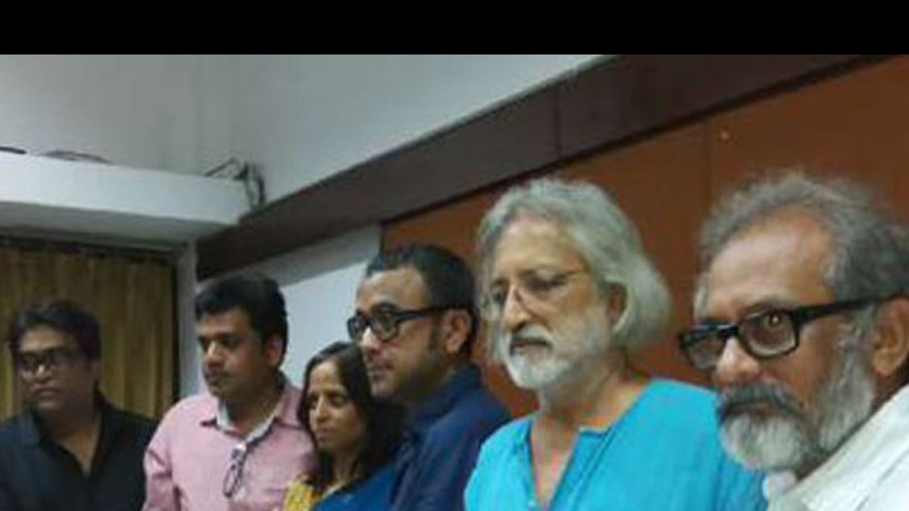 Dibakar Banerjee, Anand Patwardhan and 7 others return National Awards
