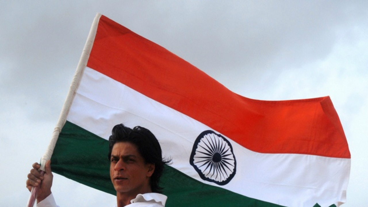 #IStandWithSRK: Film fraternity backs Shah Rukh Khan in the intolerance ...