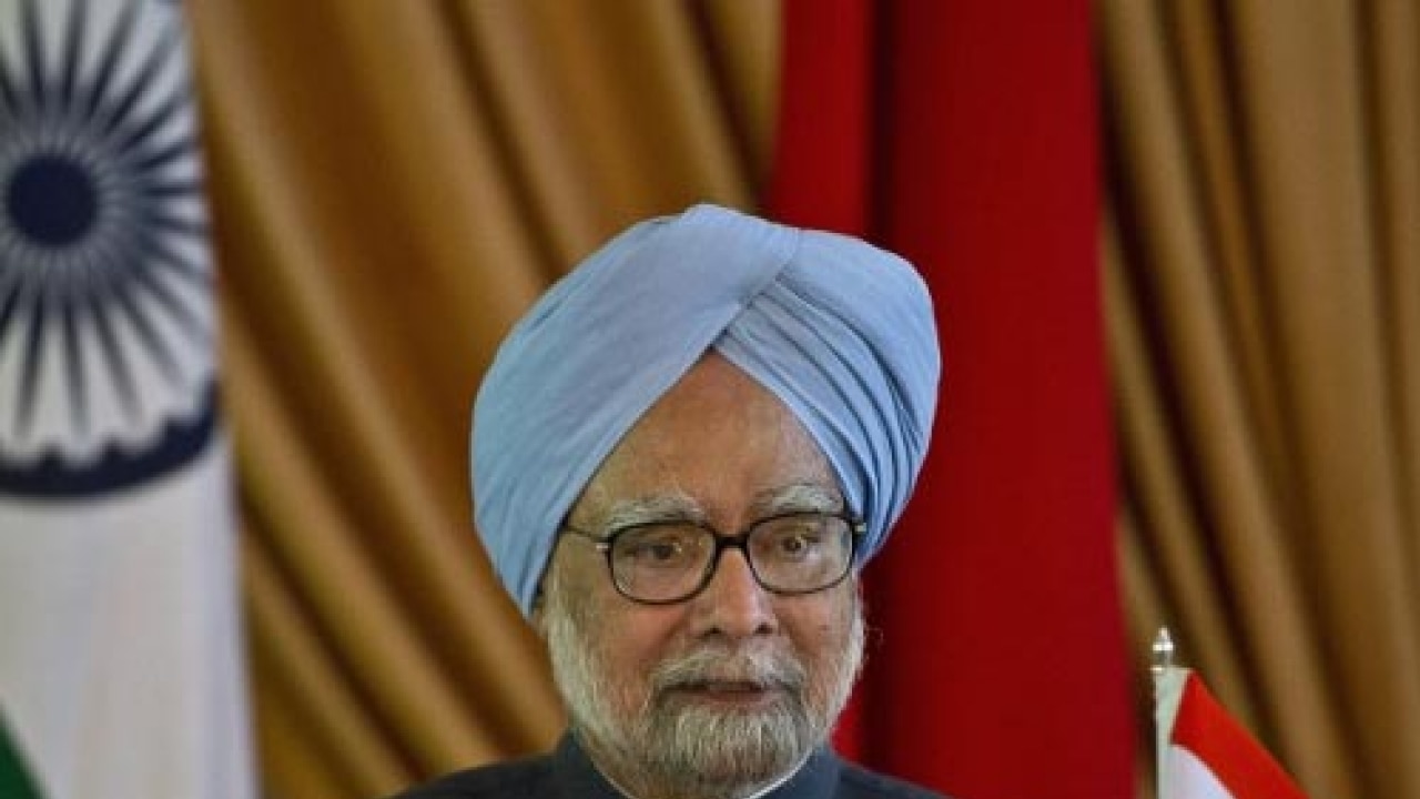 Rising intolerance row: Ex-PM Manmohan Singh slams govt, says ...
