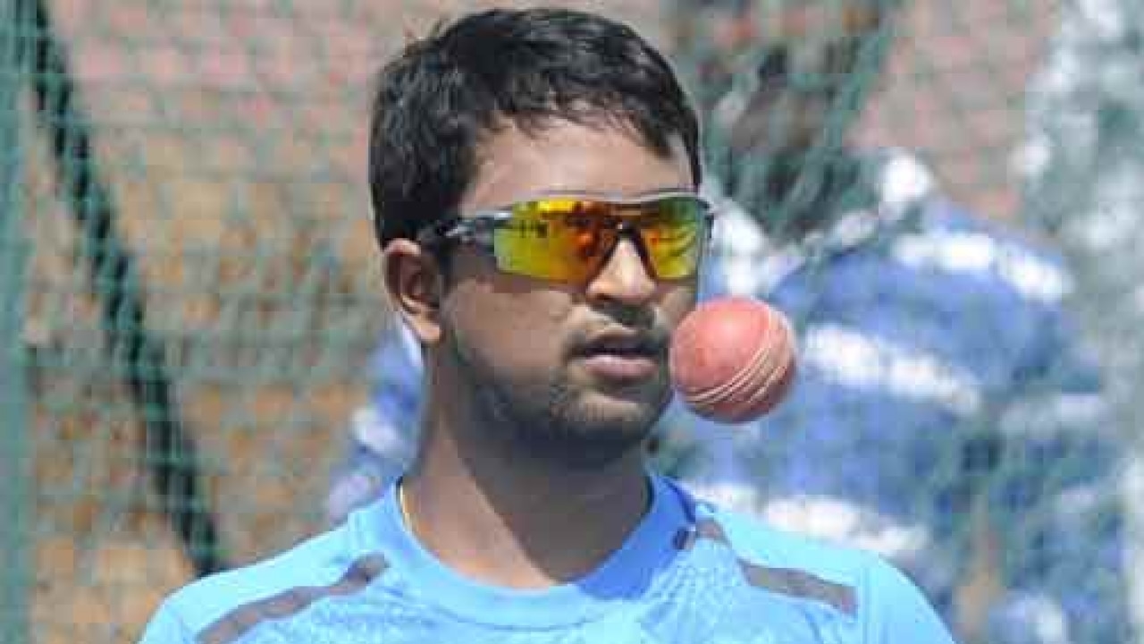 Ranji Trophy: Pragyan Ojha's career-best haul puts Bengal on top ...