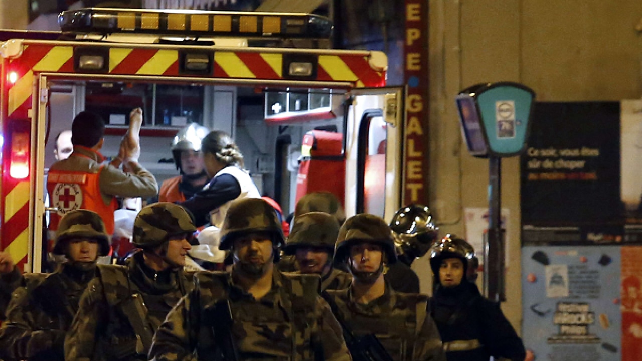 France shuts its borders in aftermath of Paris attacks
