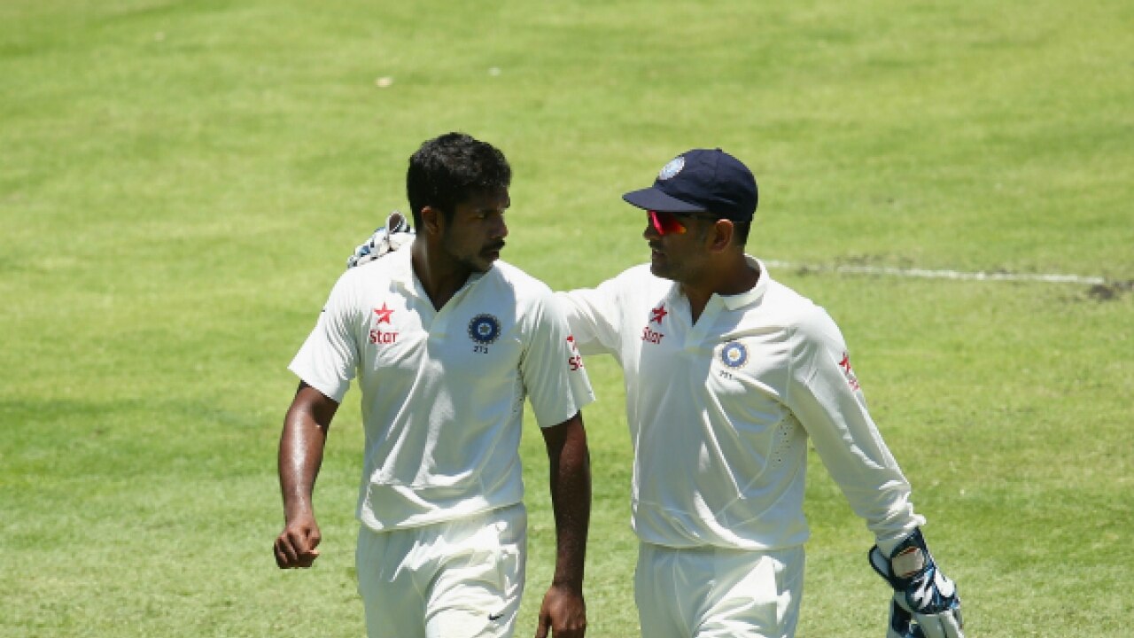 MS Dhoni to play under Varun Aaron