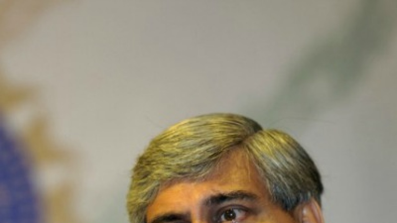 I can't predict the Indo-Pak series: Manohar