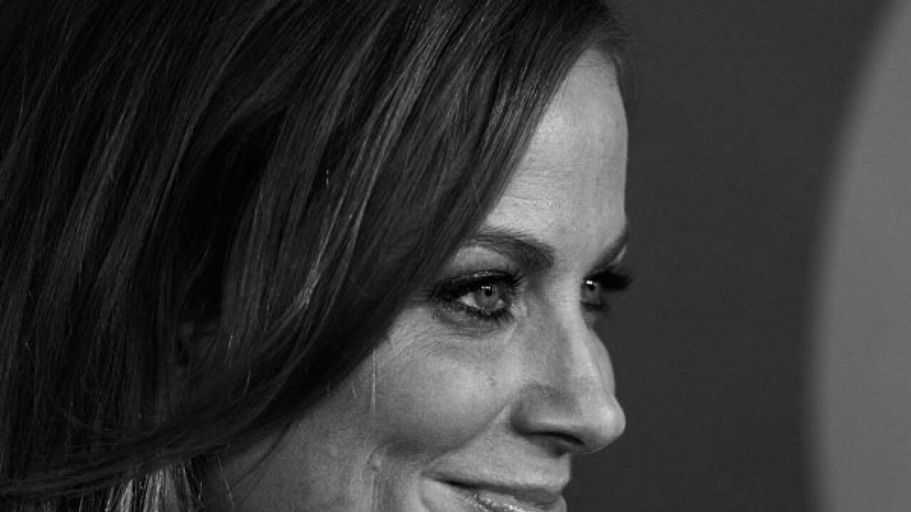 Amy Poehler worried about 'Sisters' clash with 'Star Wars: The Force ...