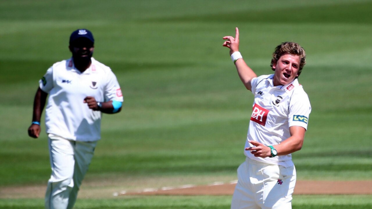 Sussex bowler Matthew Hobden dies aged 22