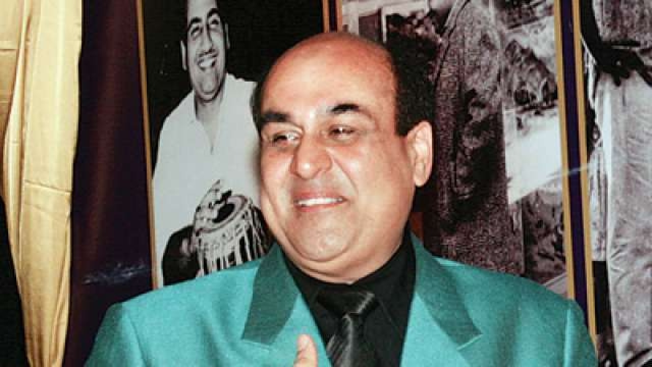 Mohammed Rafi's son Shahid Rafi joins Congress in Rahul Gandhi's presence