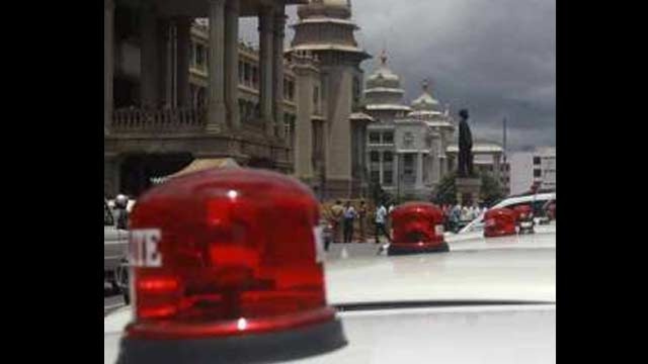 Republic Day vigil: UP police to check red, blue beacon vehicles