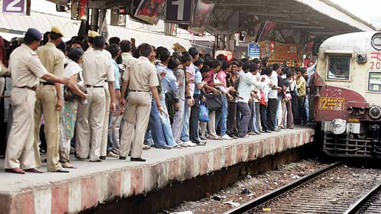 Railways hopes to complete Harbour line overhaul by March-end