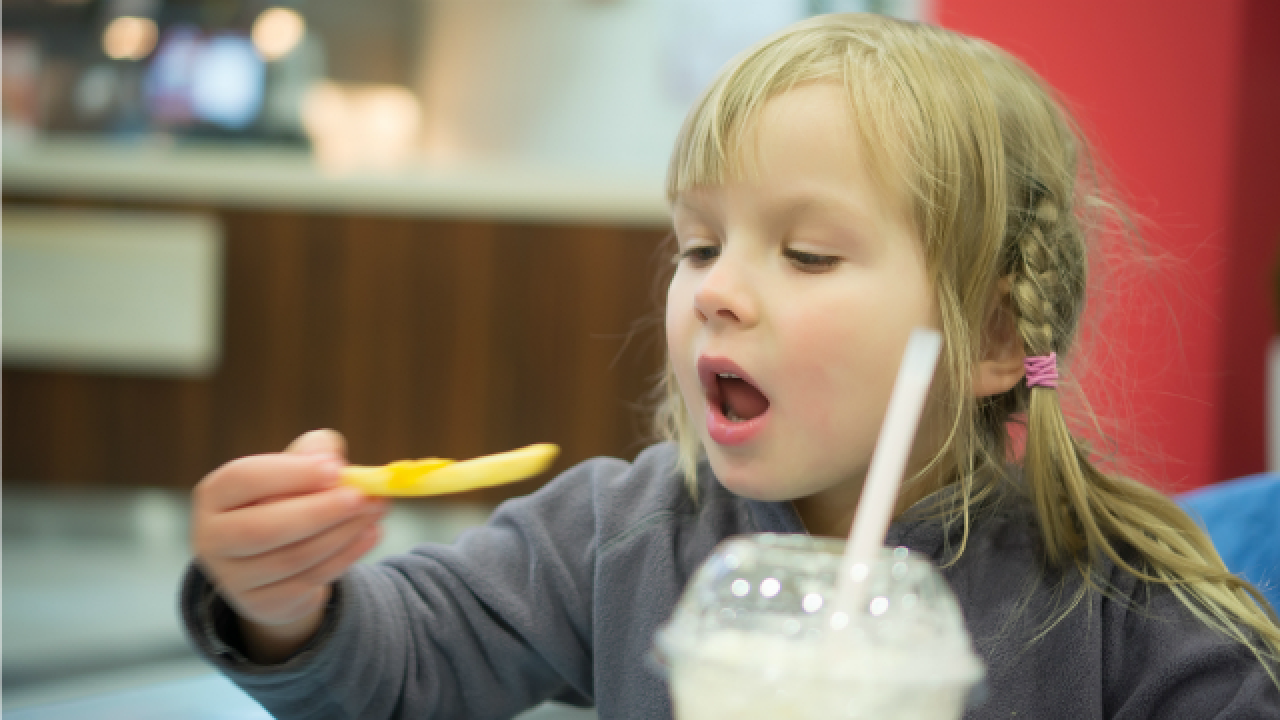 Here's how junk food ads will affect your kids' eating habit