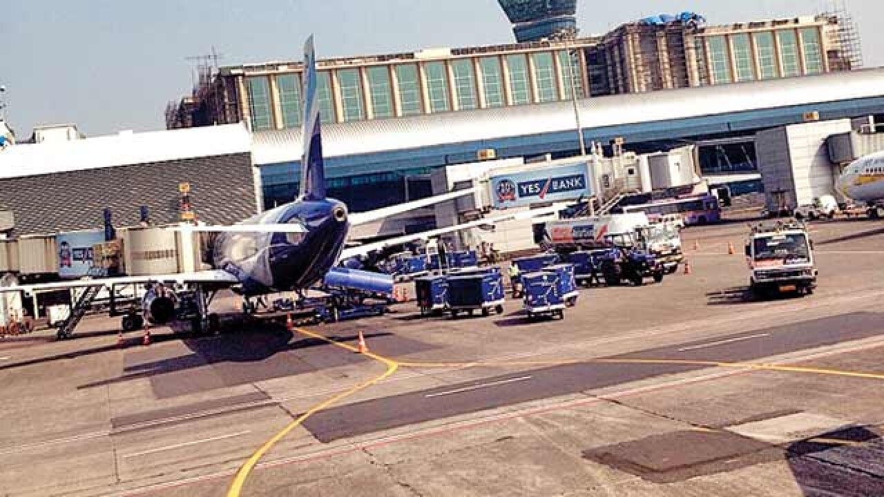 Poor visibility delays 87 flights at Delhi airport