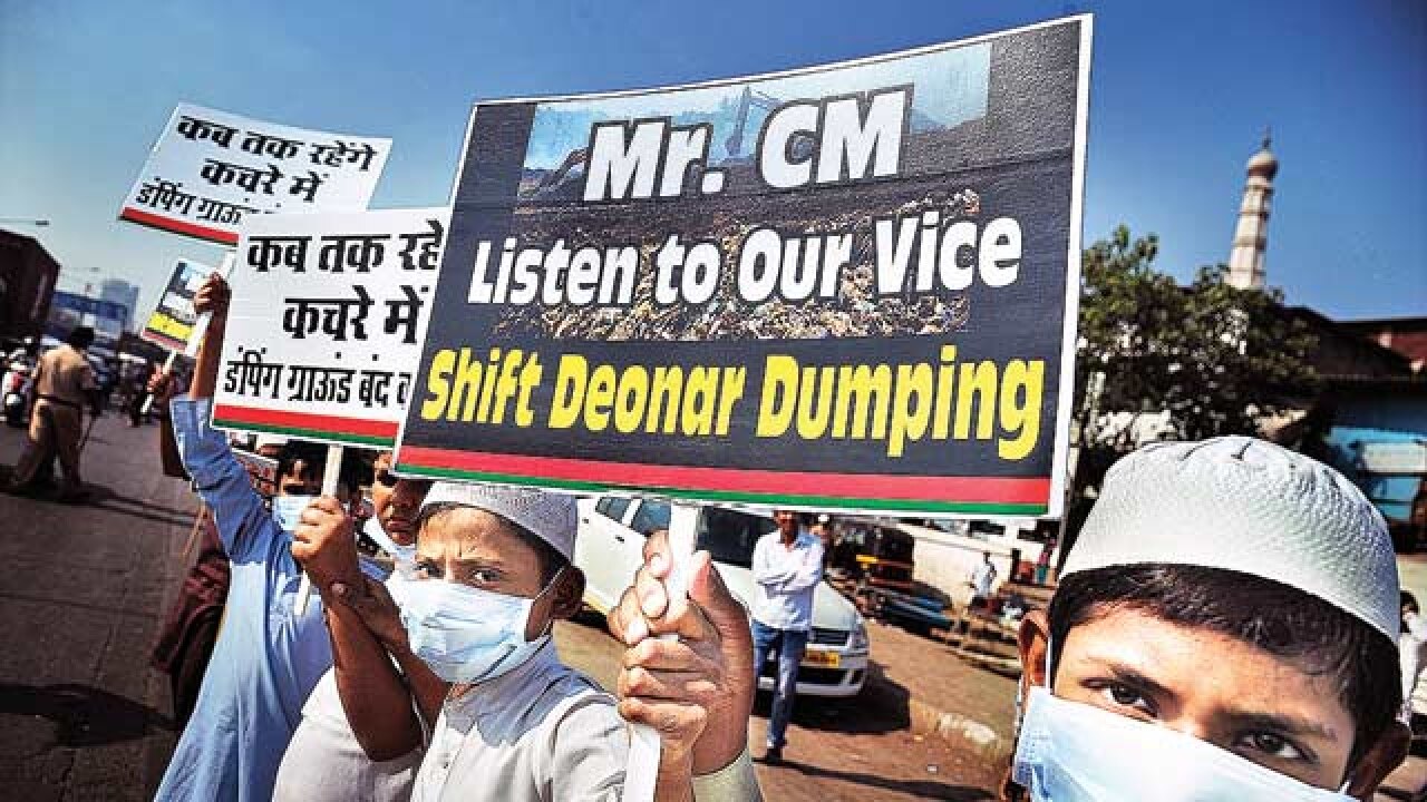 BMC asks NEERI to help them douse Deonar fire