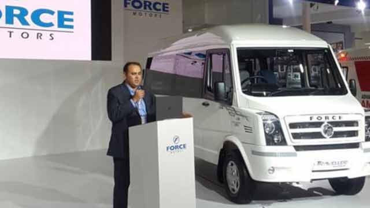 Delhi Auto Expo: Force Motors launches 2 large vans, Traveller Royal ...