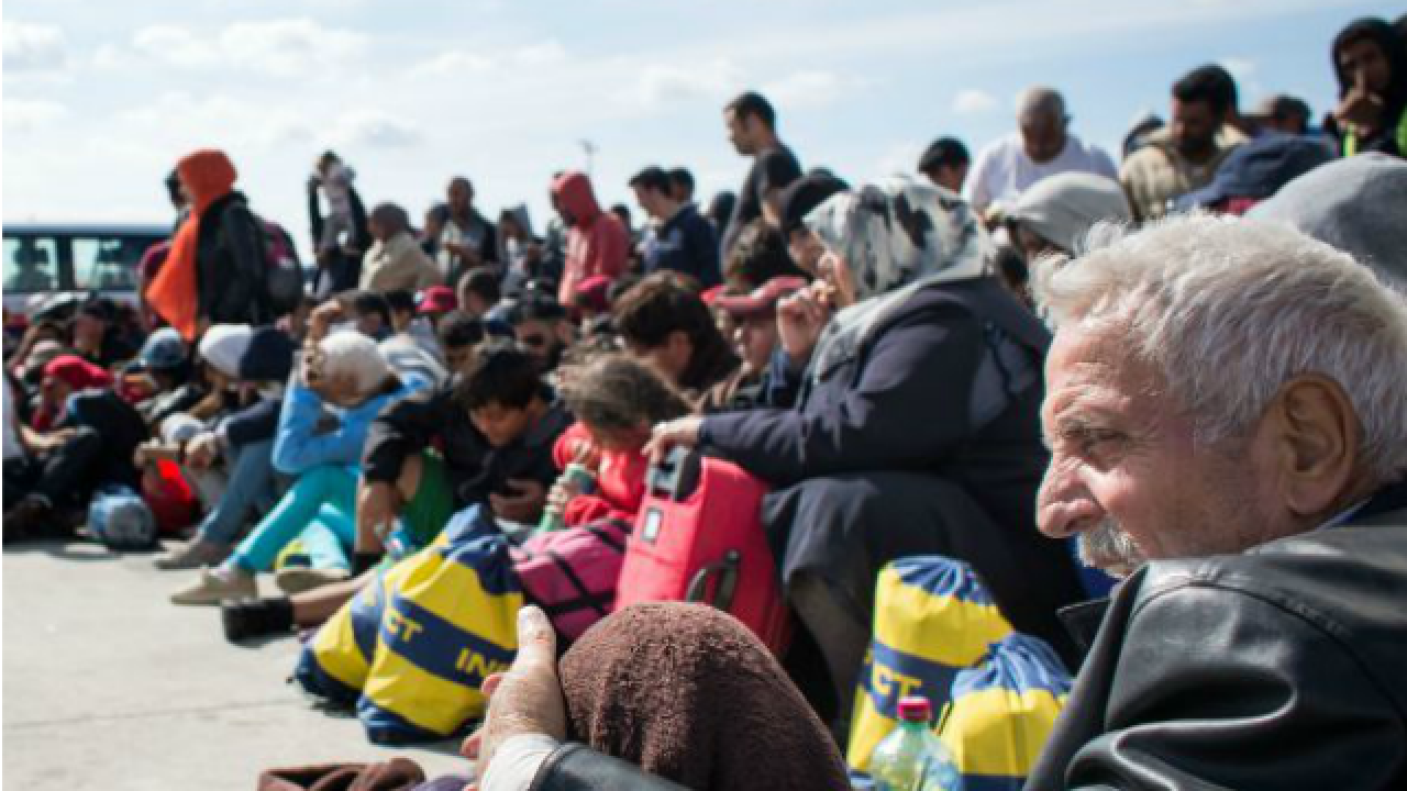 Turkey confirms 1,734 refugees, 16 smugglers detained in operation