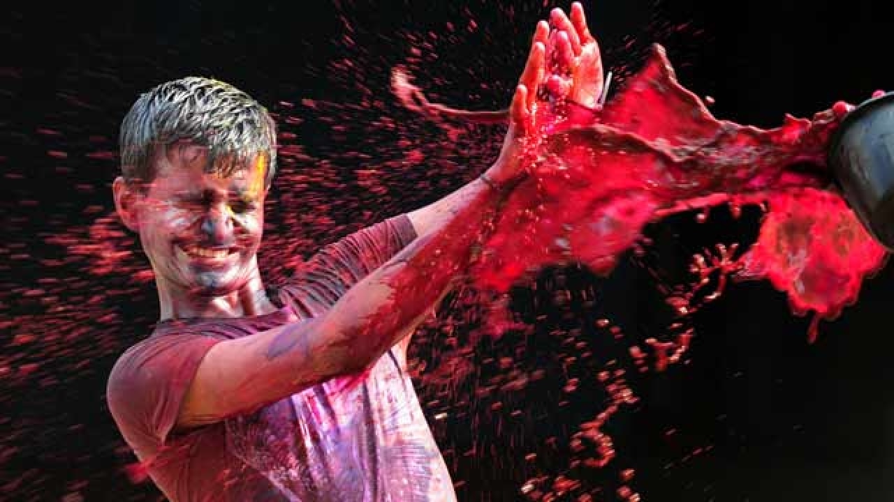 These 17 pictures of Holi will lift your spirits